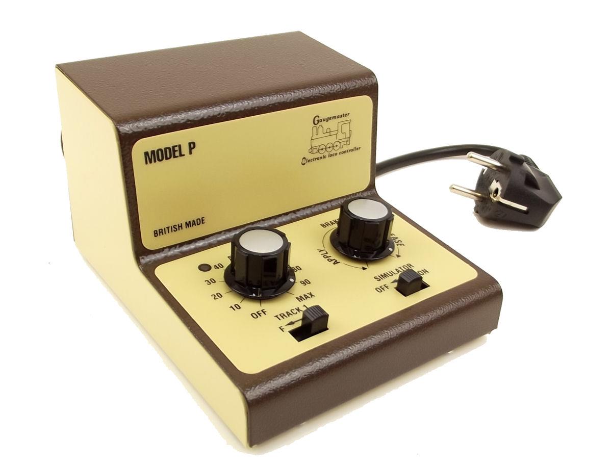 Gaugemaster Controls European Single Track Cased Controller with Simul ...